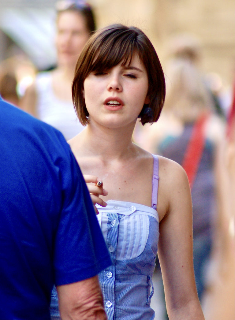Insanely cute smoker with a bob – Smoking Hotties